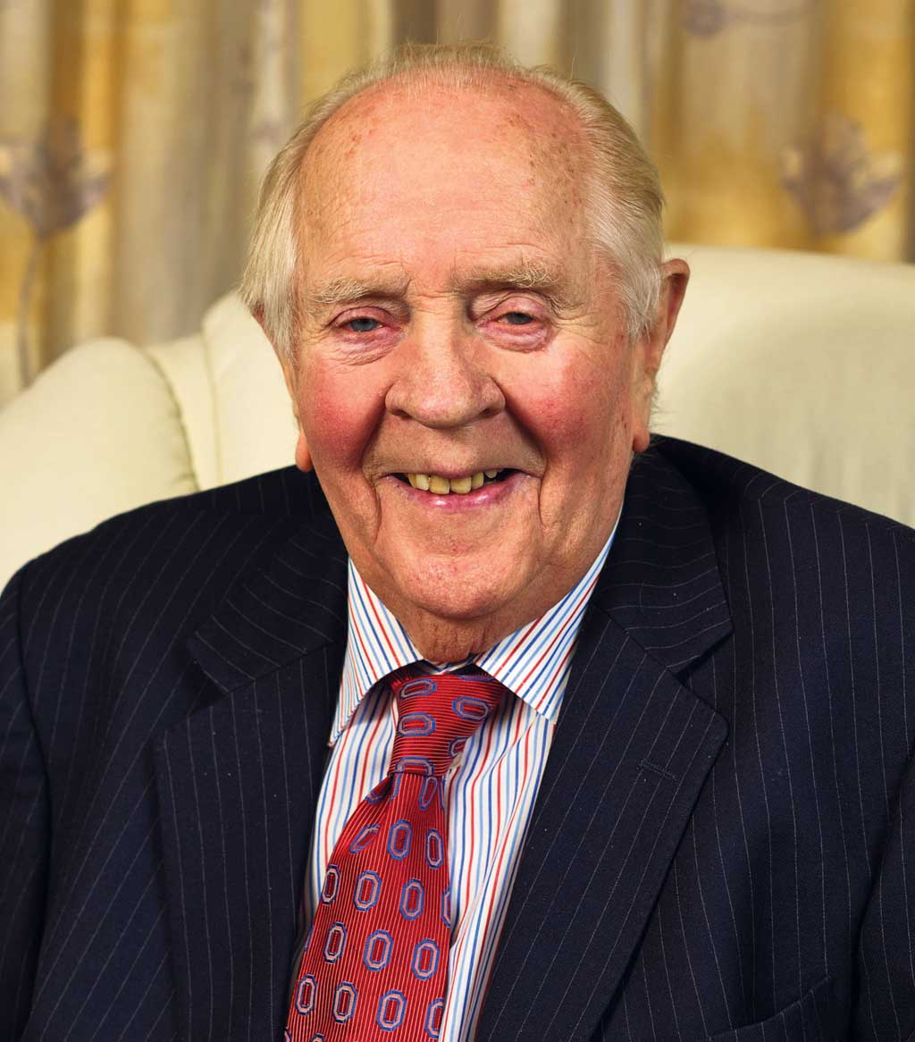 Tributes paid to the late Mickey Lynch - The Clare Champion