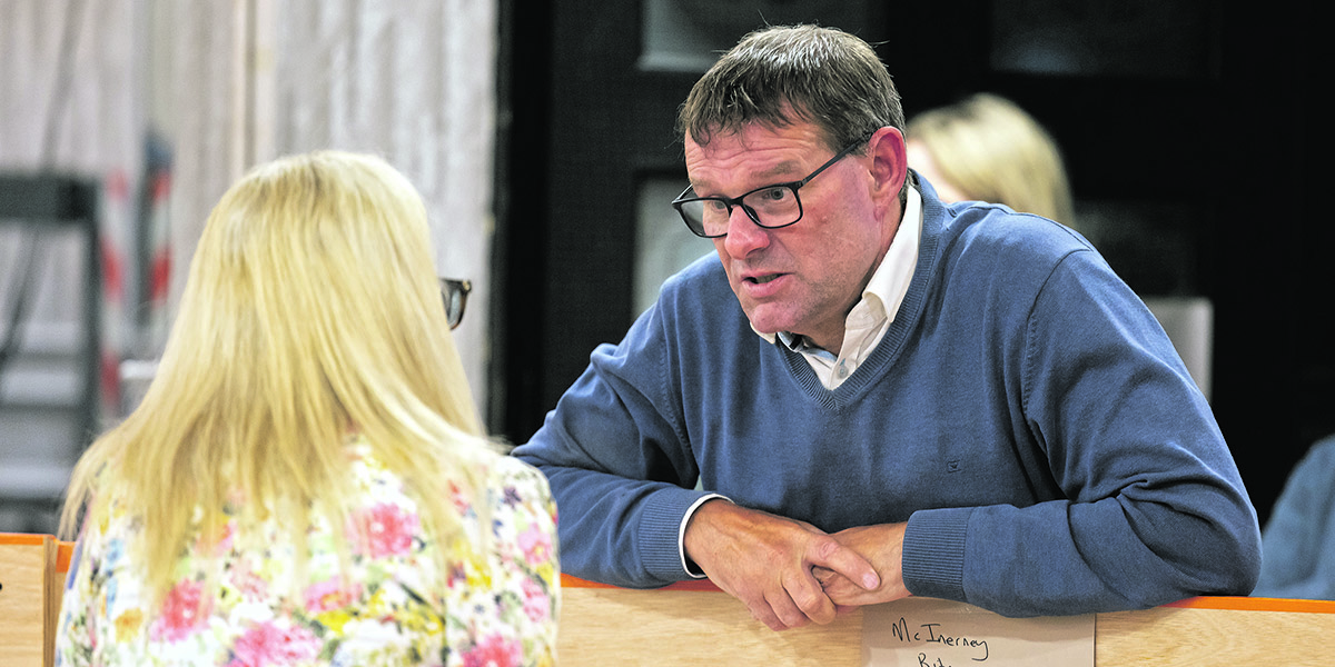 Murphy leaves FF to row in with Cooney - The Clare Champion