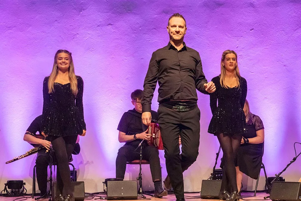 Campbell and De Faoite to host the Comhaltas Ceoltóirí tour - The Clare ...